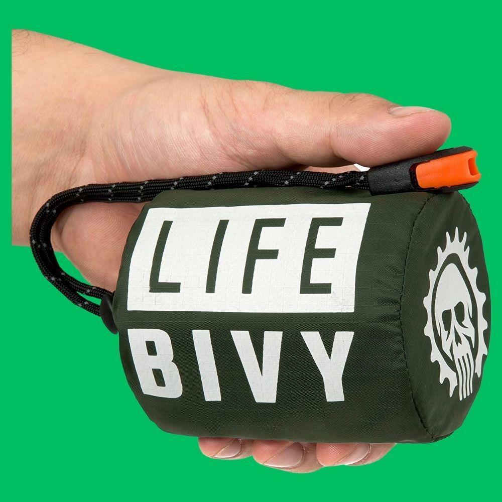 Stay Warm In A Jiffy With The Best Emergency Sleeping Bags!